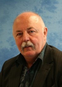 Cefn Fforest councillor suspended for two months for “bullying ...