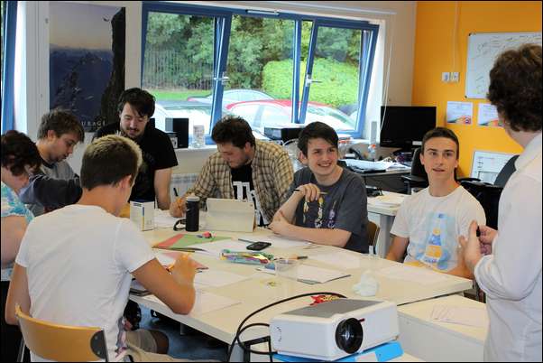 Aged 16 to 25? Want to run your own business? GoConnect can help with ...