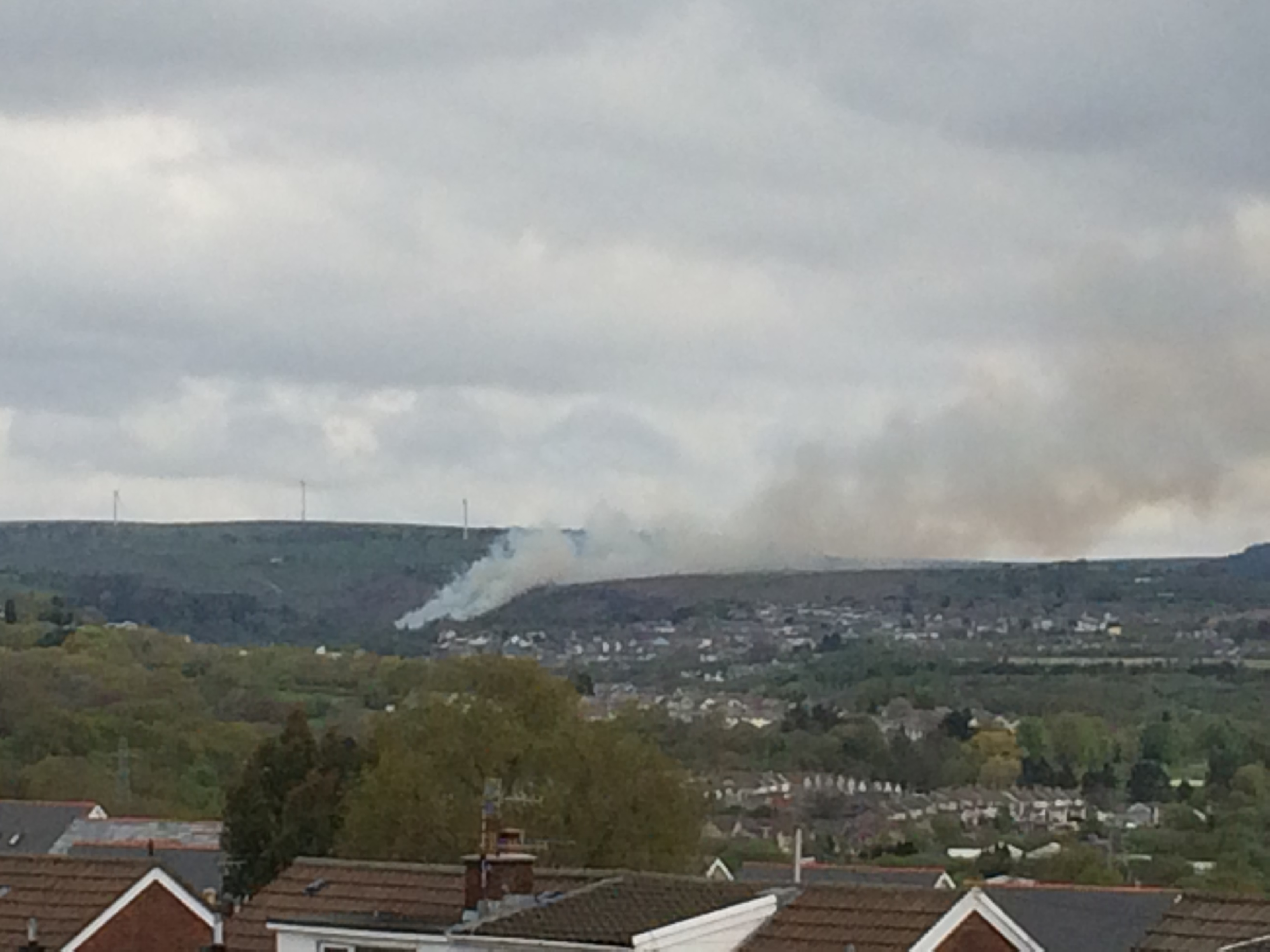 Fire crews battle New Tredegar mountain blaze