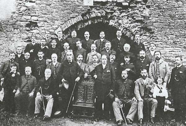 Caerphilly community's search to locate 16th century bardic chair from ...