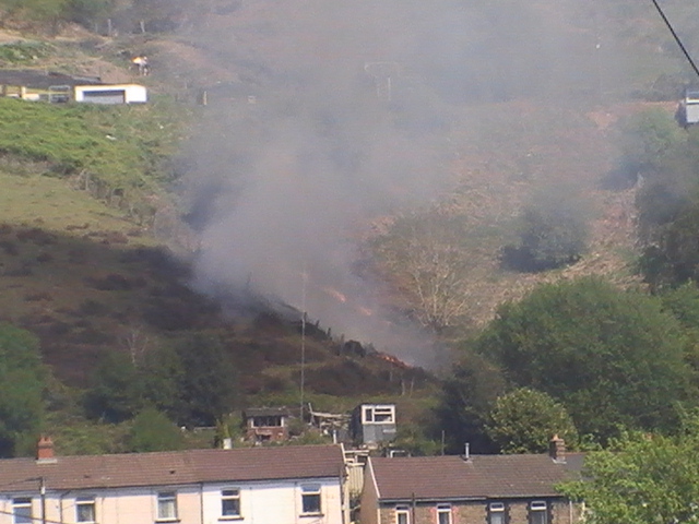 Crews battle another mountain fire in Elliots Town, New Tredegar