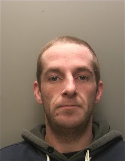 Police appeal for location of two men from Blackwood