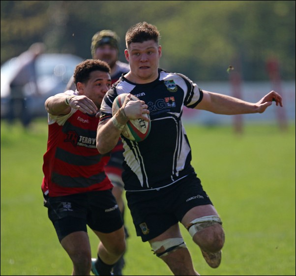 Bedwas come out on top in 14-try festival