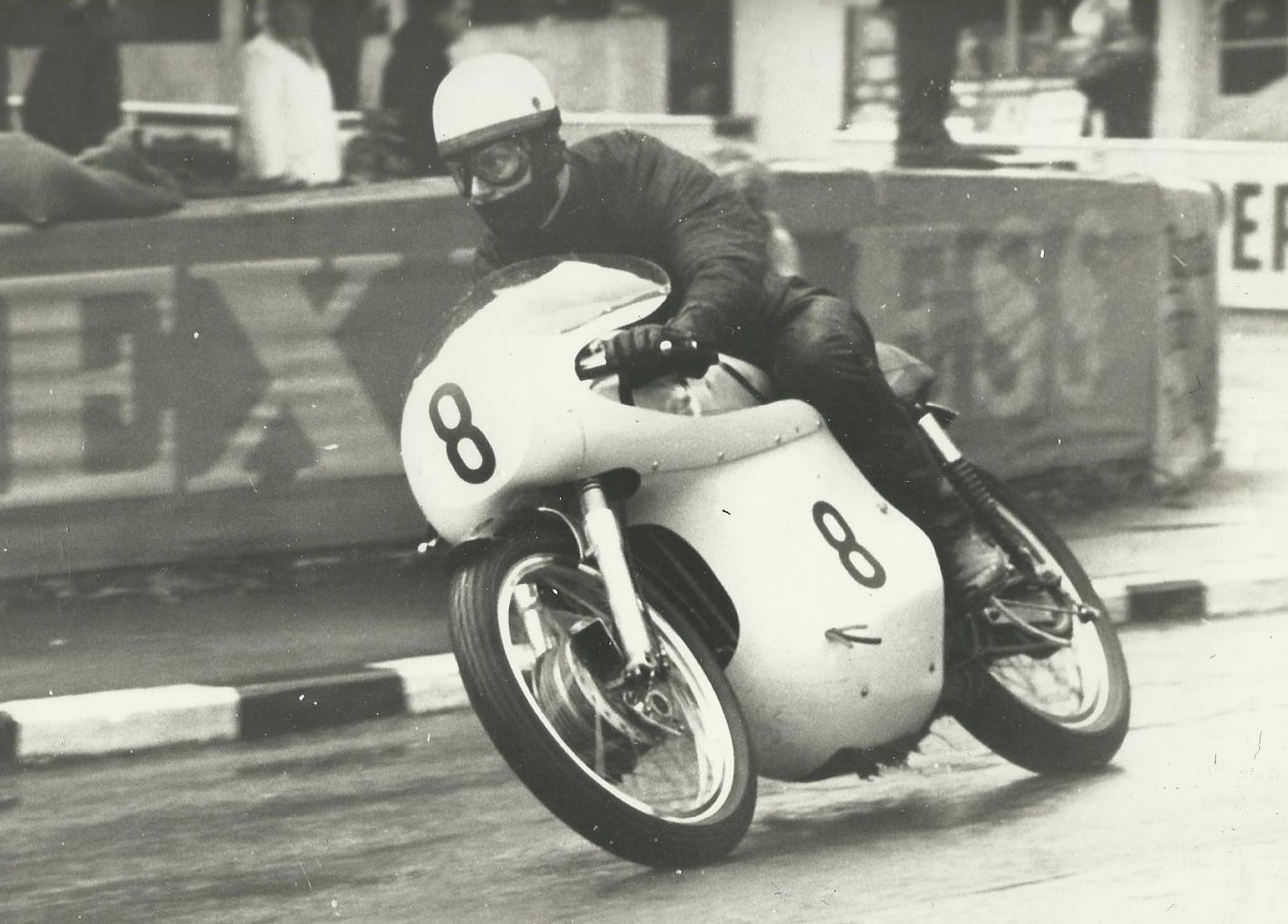 50 years on from motorcycle hero’s 100mph record win