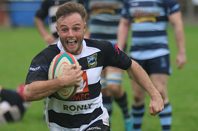Six-try Bedwas extend winning start with win over Narberth