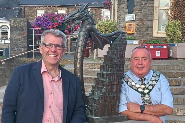 Caerphilly town mayor Mike Prew supporting AP Cymru