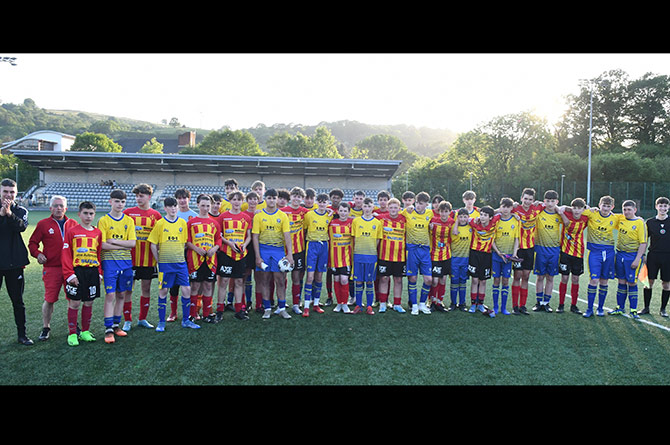 Llanbradach AFC celebrate twinning with AS Servel fixture