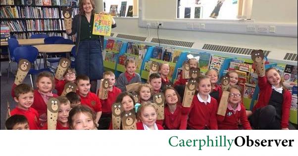 Pontllanfraith and Deri pupils enjoy author’s visit to libraries