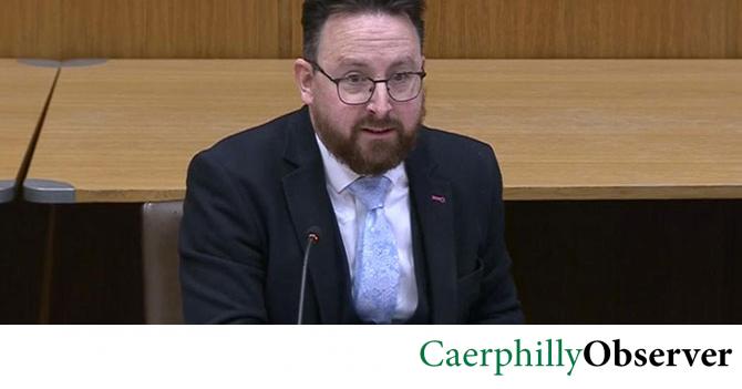 Hefin David calls for estate management charges cap